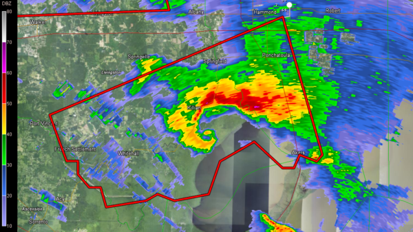 Strong Indications of a Tornado Approaching Hammond, Covington ...