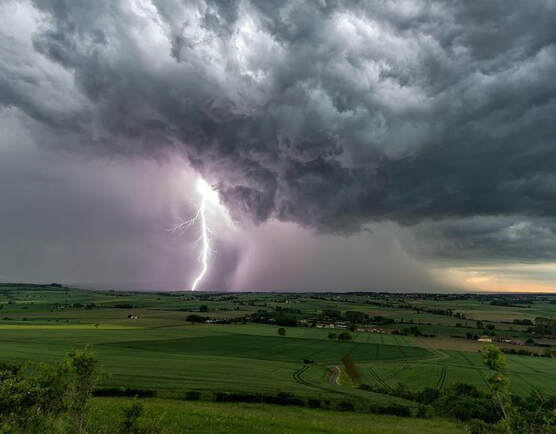 Why Do Thunderstorms Often Occur On Summer Afternoons The Alabama