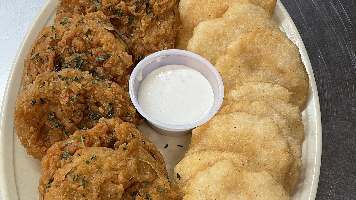 Alabama Newscenter — Fried Green Tomatoes and Cornbread at Zack’s One ...